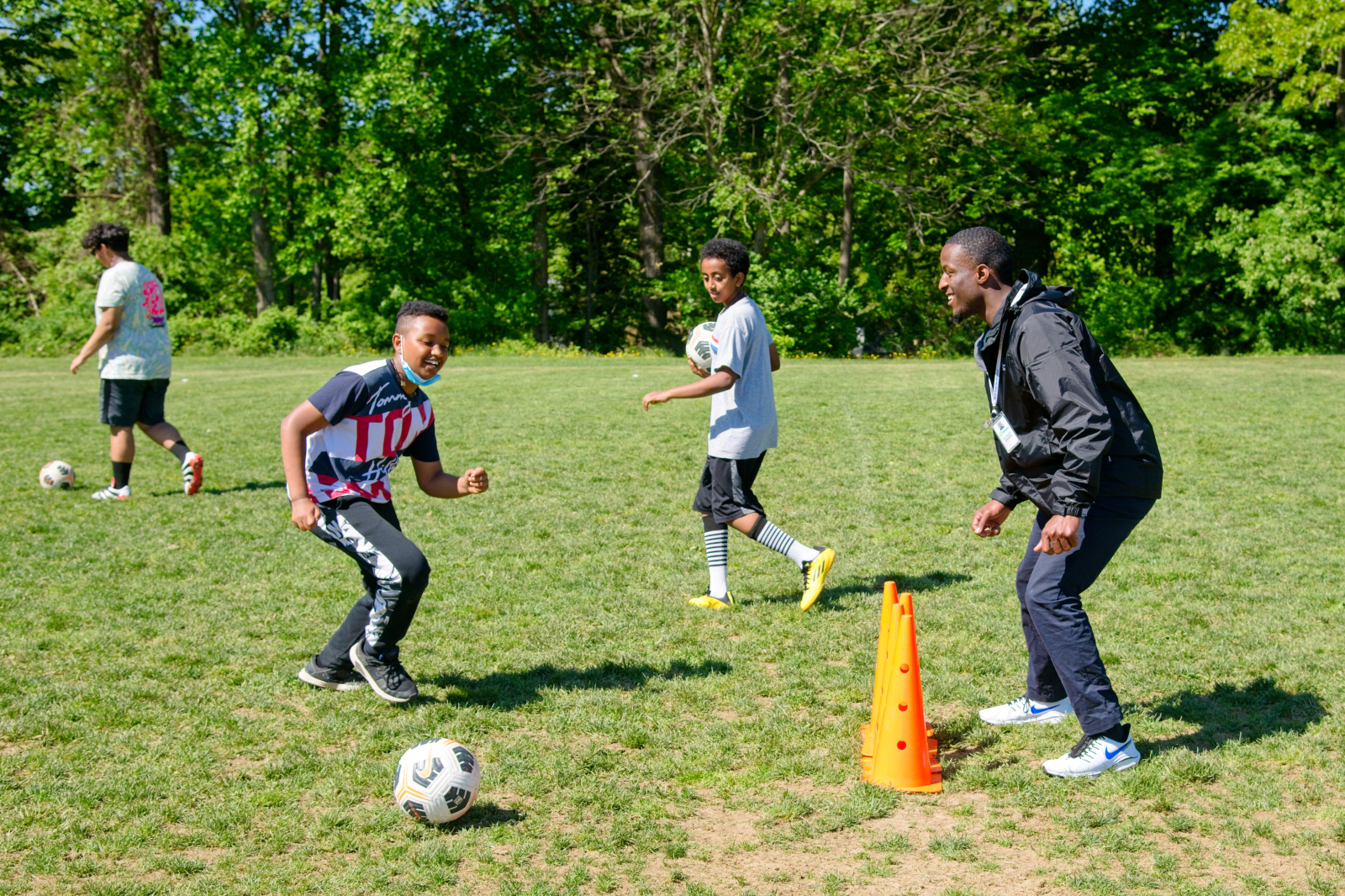 Weekend Afternoon Habits That Defined Family Life in the ’60s – Garlic Soda
